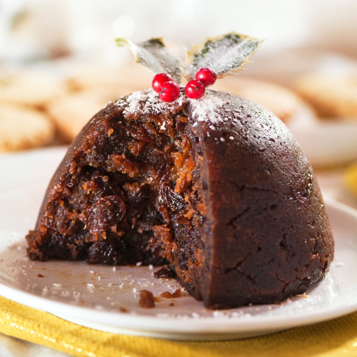 Traditional British Christmas Pudding – European Traveler